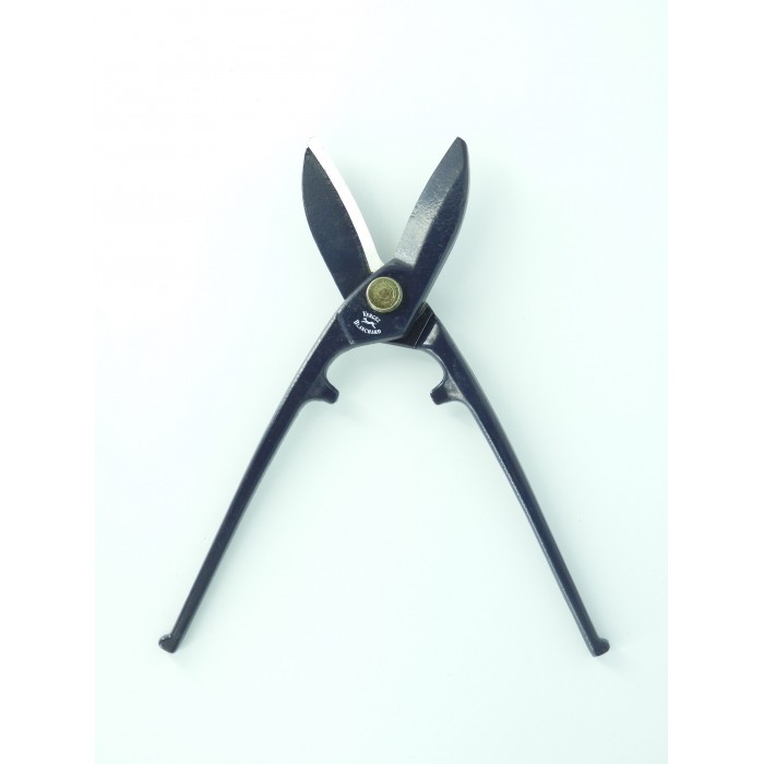 Straight universal shear