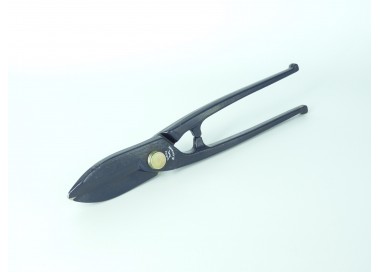 Straight universal shear